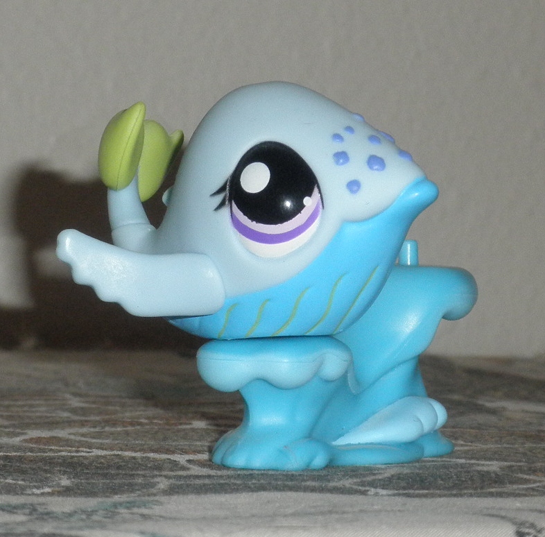 Collectomania: LPS Whales