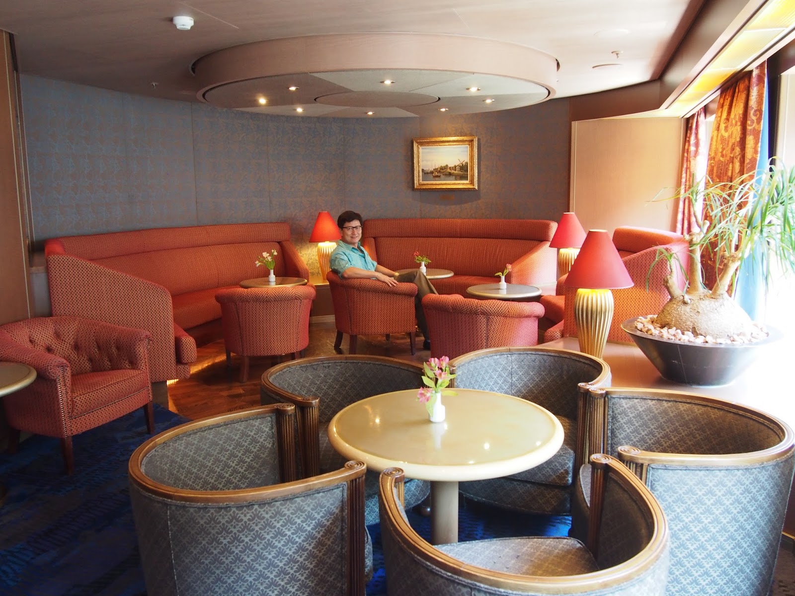 CRUISE AROUND THE WORLD: ms Oosterdam the ship's interior