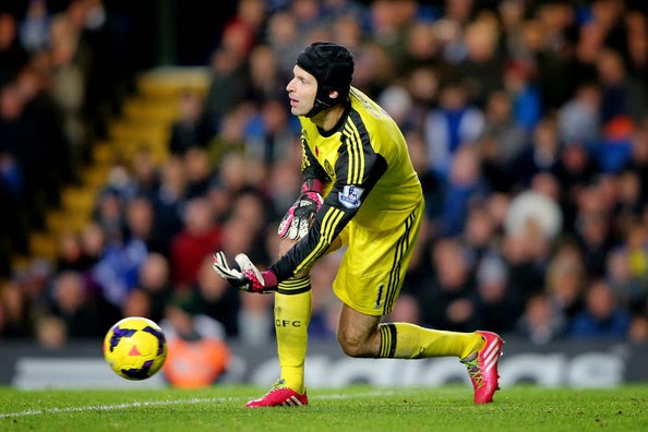 Petr Cech up for the battle with Courtois for the regular start ...