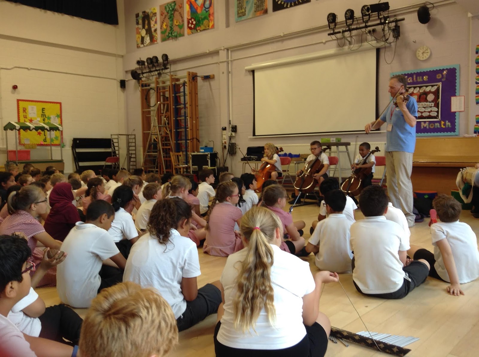 Chilcote Primary School: David Gregory from the CBSO visits Chilcote