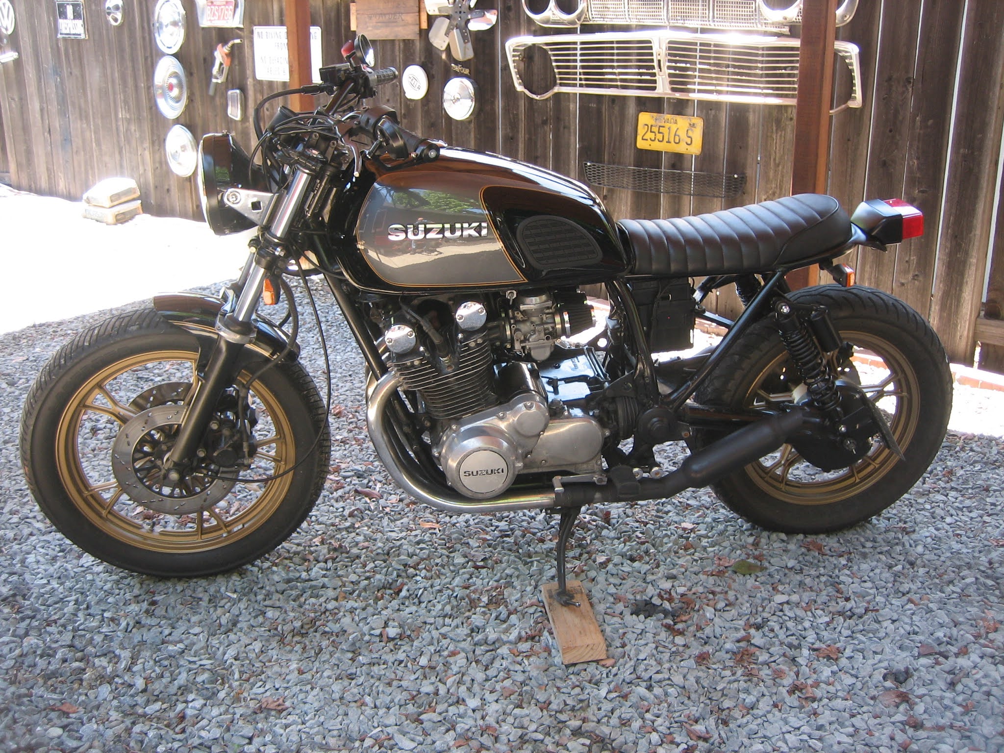Eric's Garage: 1983 Suzuki GS1100G brat build