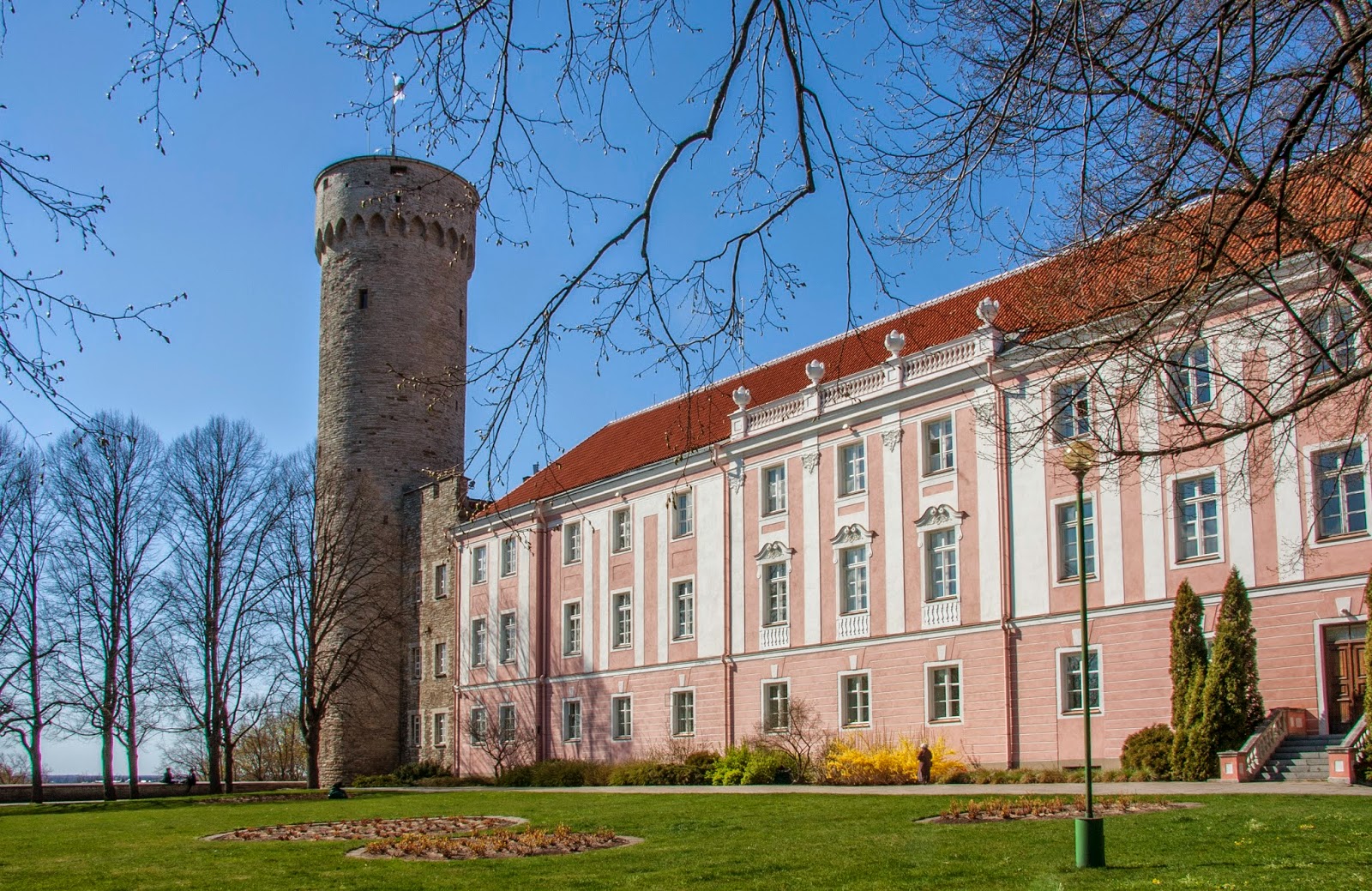 TALLINN PHOTO: Toompea Castle