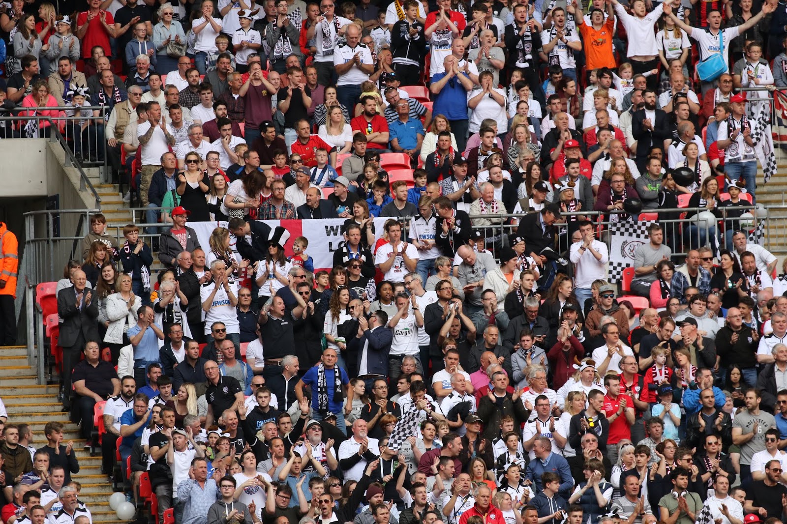 Bulls News: Supporters At Wembley