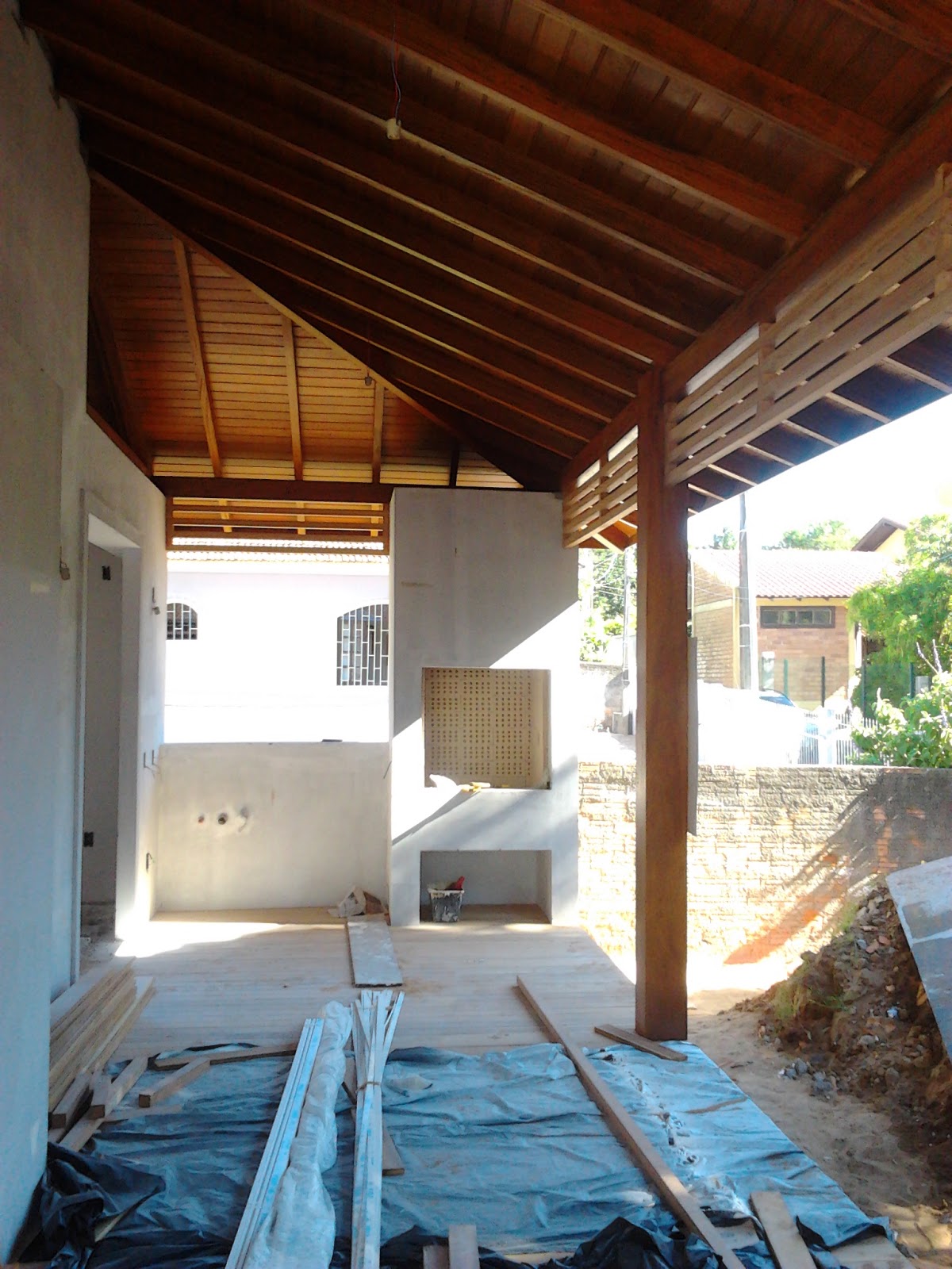 obra casa canela: 30 de abril - brises varanda, pintura teto varanda e ...