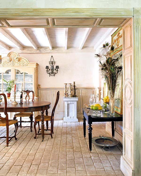 A sophisticated Andalusian-style house in Marbella