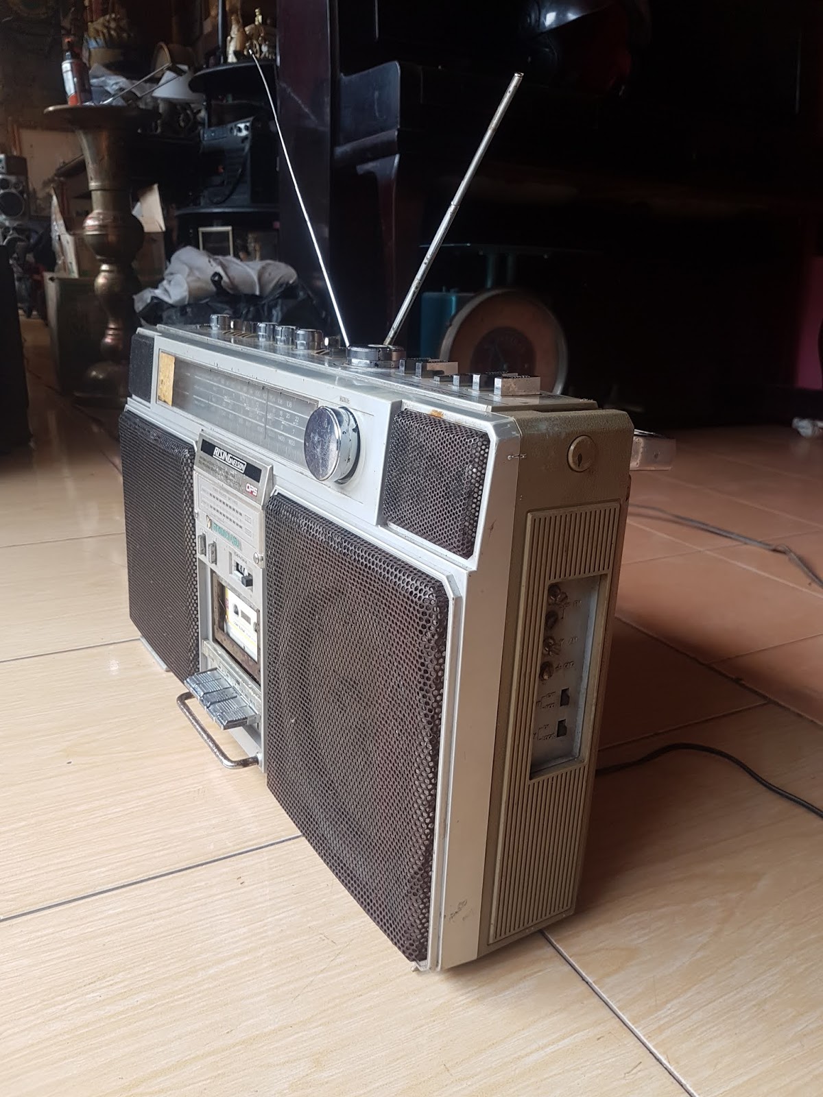 antiQue Bekasi: radio boombox tape jadul rising tape rising nelson 20 20