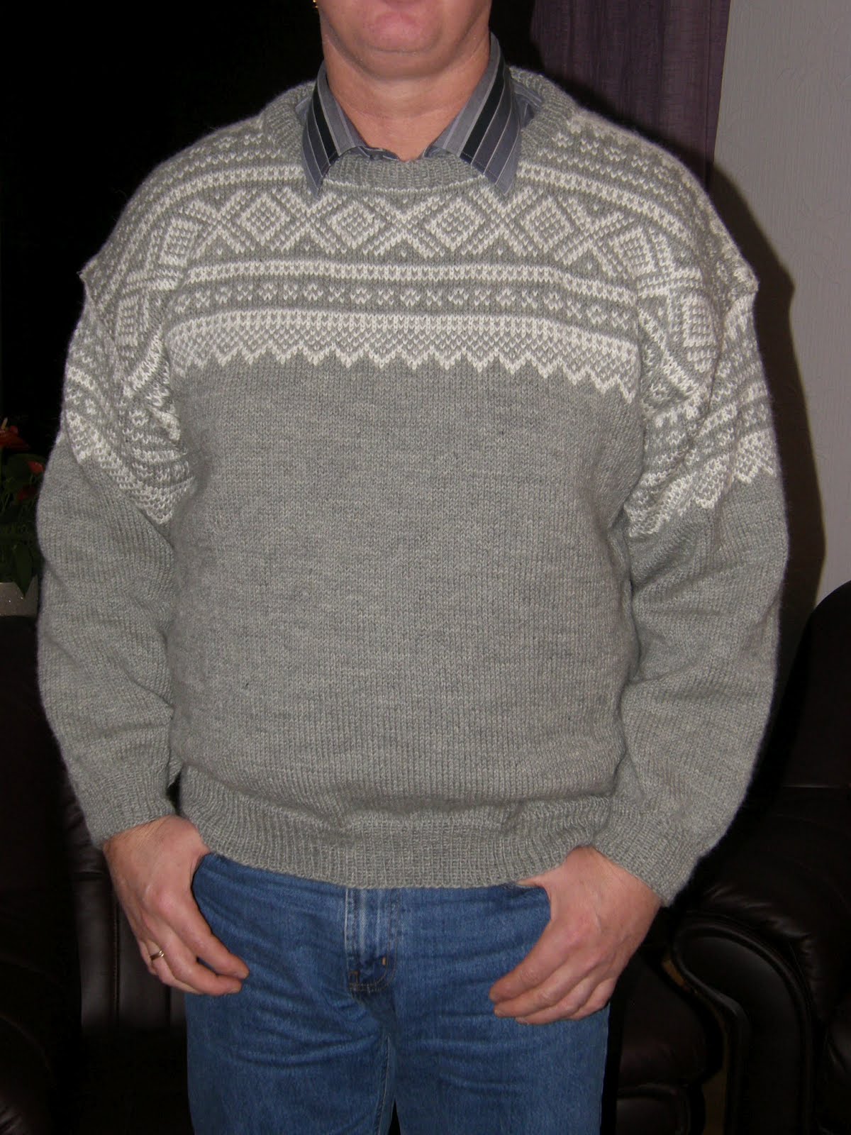 Strikkepus hobbyside: Mariusgenser i to farger