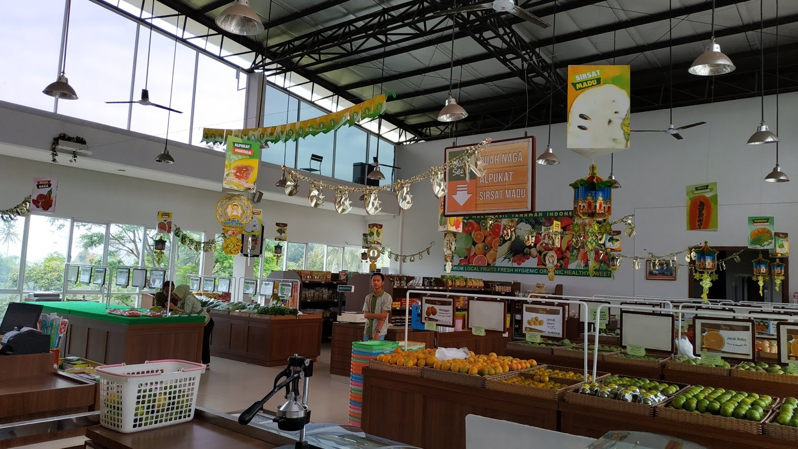 Wisata Murah di Bawen? Ada Hortimart Agro Center