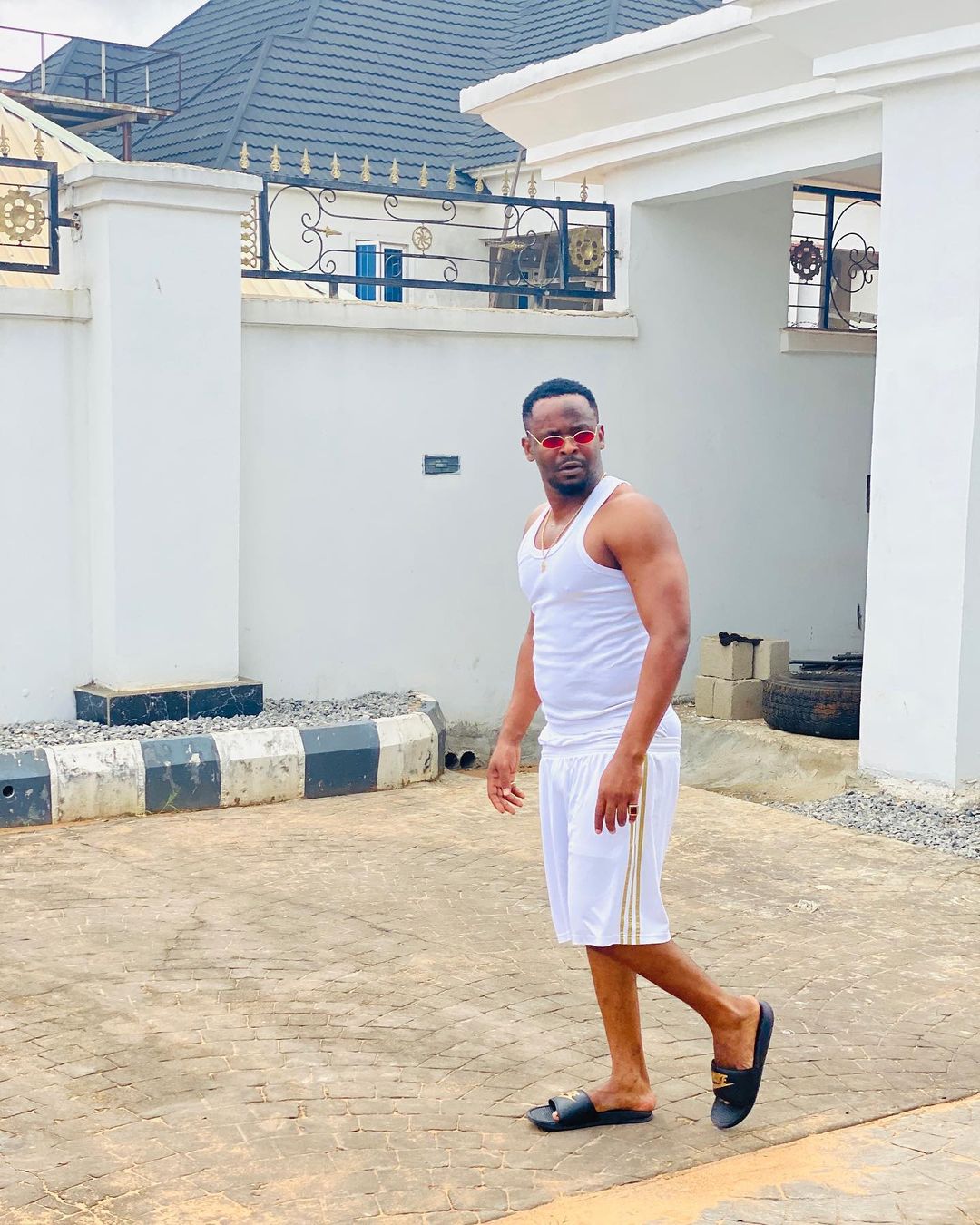 Pictures of Zubby Michael standing tall at about 5"8 feet tall