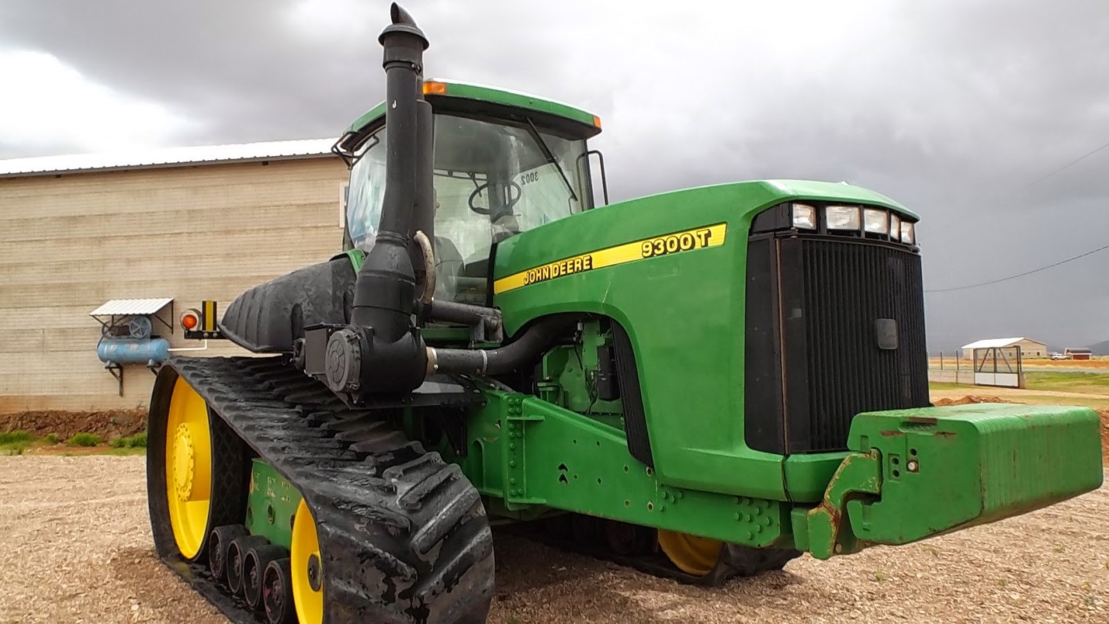 MAQUINARIA AGRICOLA INDUSTRIAL: Tractor Oruga John Deere 9300T