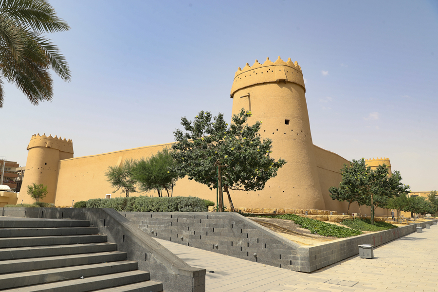 Birds of Saudi Arabia: Masmak Fort – Riyadh Birds of Saudi Arabia: Masmak Fort – Riyadh