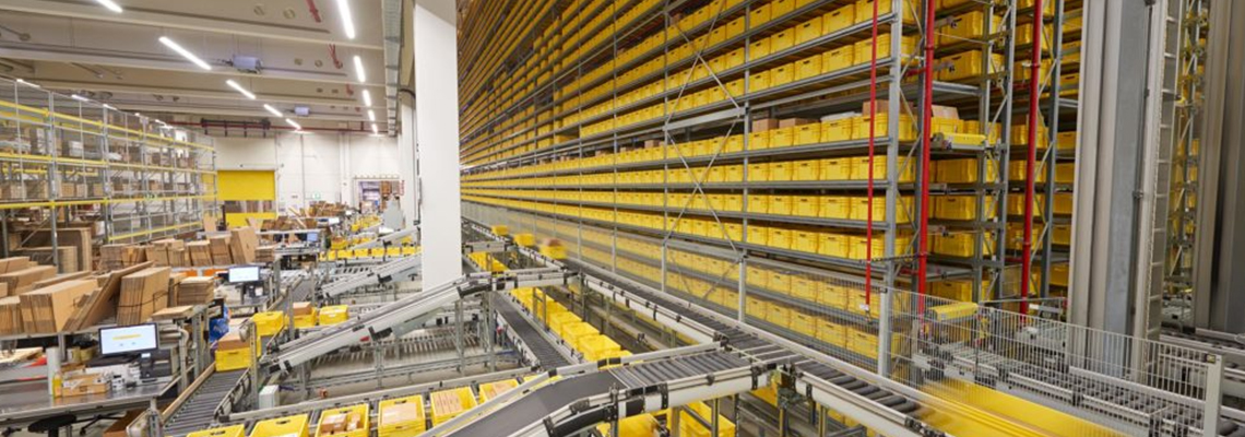 Custom Manufacturing Clothing Conveyor: Automated uniform conveyer ...