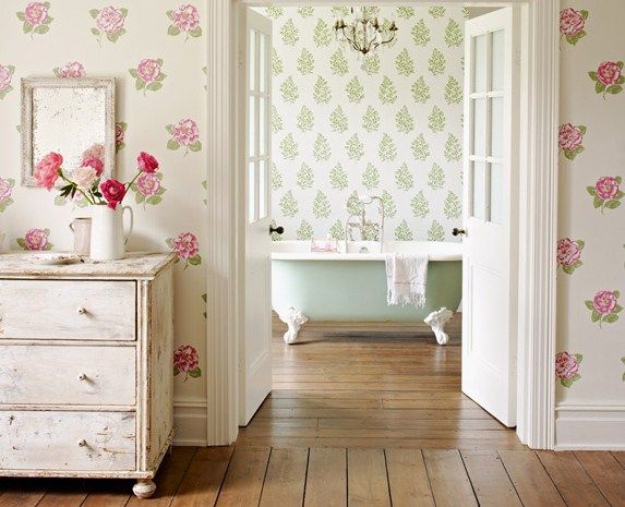 Eye For Design: Let Your Rooms Bloom With Rose Patterned Wallpaper