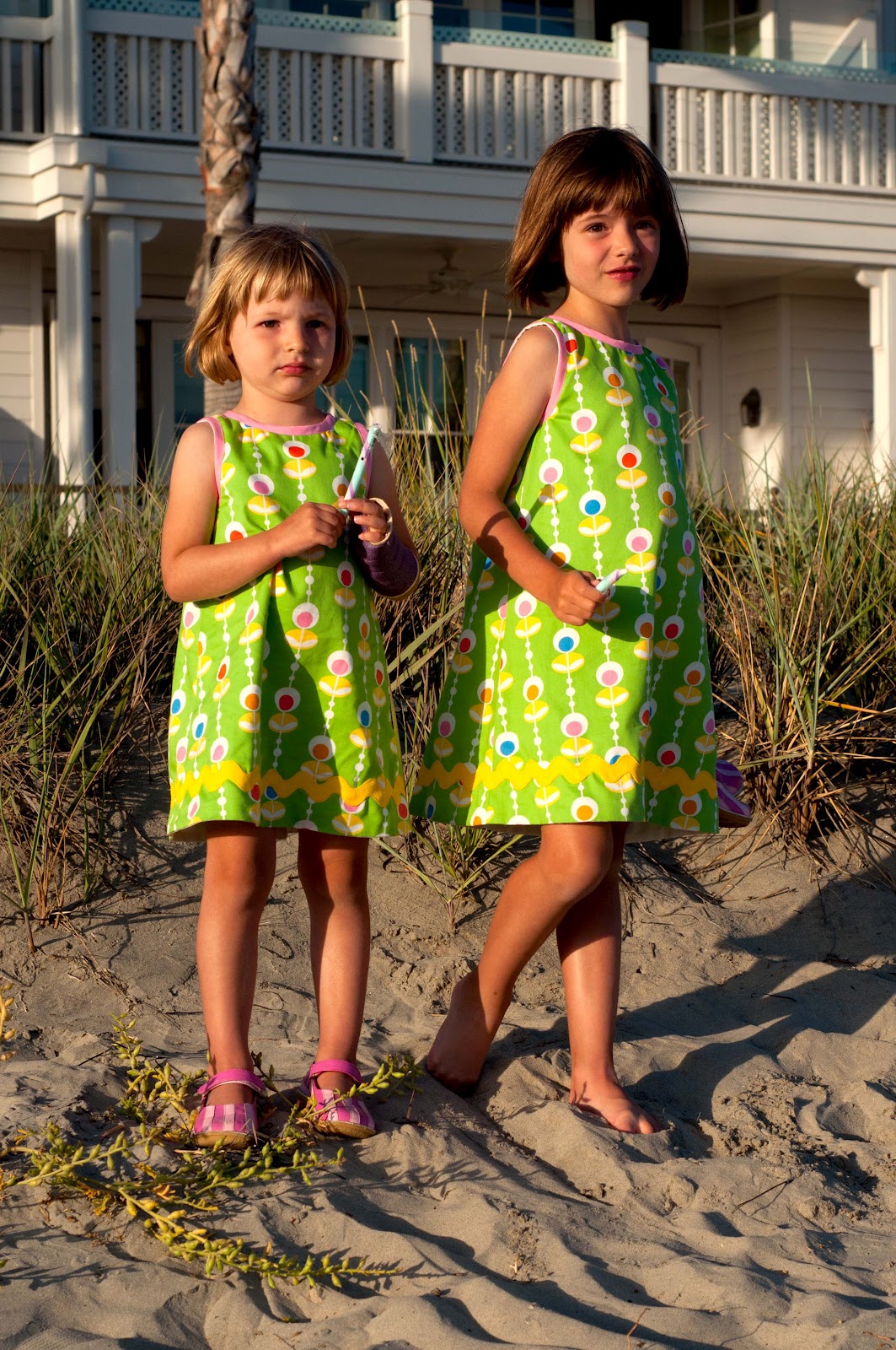 Aesthetic Nest: Sewing: Mod Shift Dresses for Three