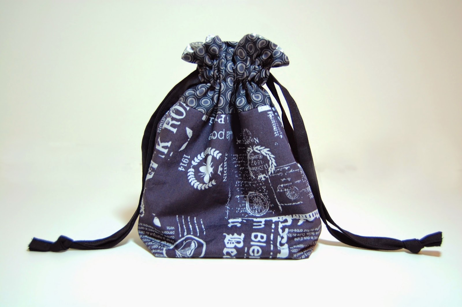 sewing belly buttons boutique: Best Drawstring Bag pattern Ever ! Jeni ...