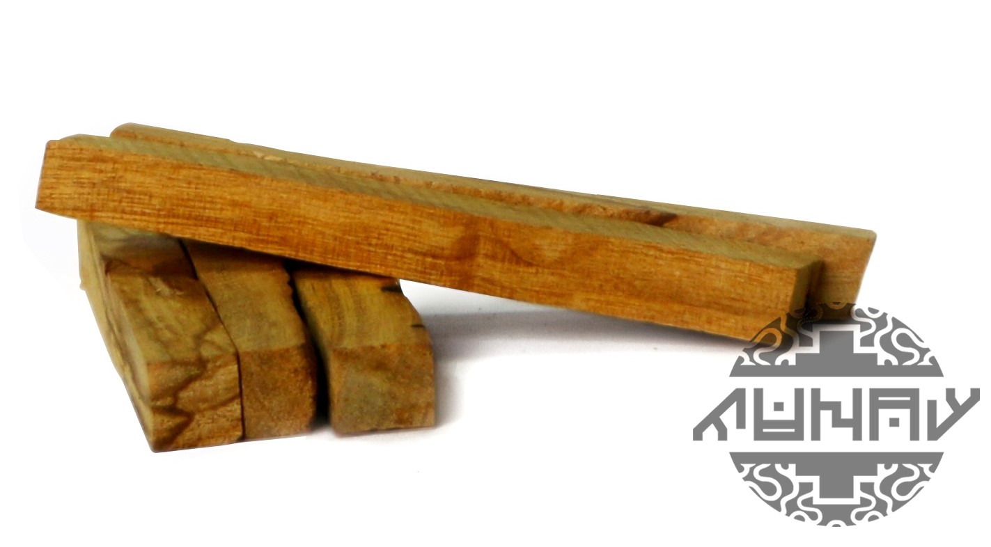 Palo santo sacred from Peru, Bursera graveolens oil and sticks: palo ...