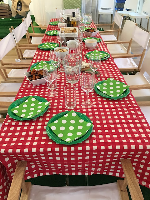 Perfect partners - taste testing Asda drinks & picnic food. #ToastTheSummer