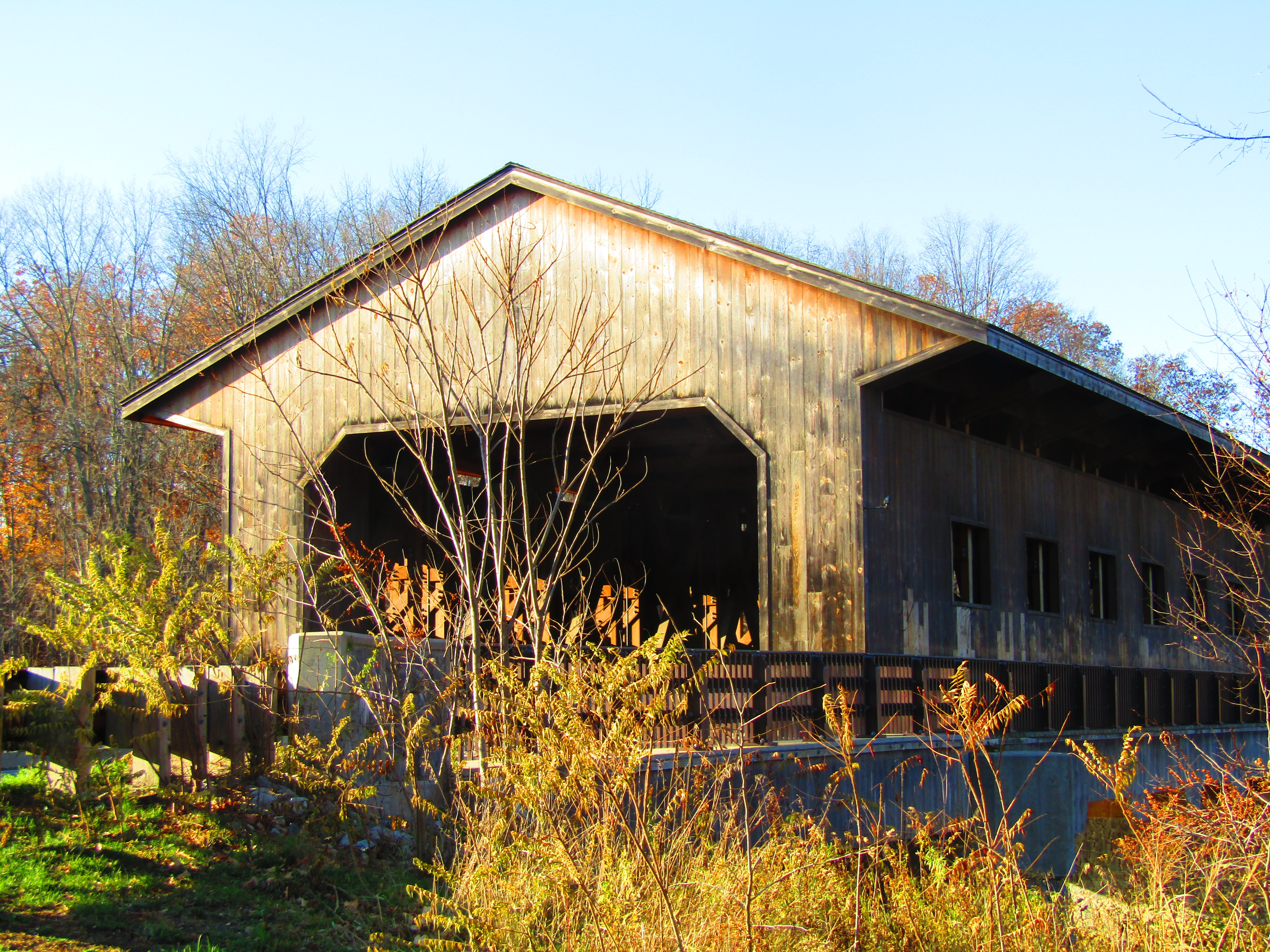 West in New England: TRAVELS WITH CHERYL 1: THE PEPPERELL COVERED BRIDGE