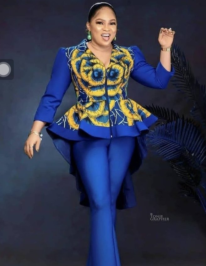 40 Latest Plain and Pattern Styles for Ladies in Nigeria to Try ...
