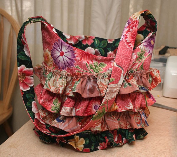 Ruffle Bag Tutorial ~ DIY Tutorial Ideas!