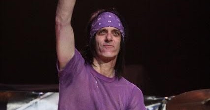 Zona Rock Dan Metal : STEVE RILEY