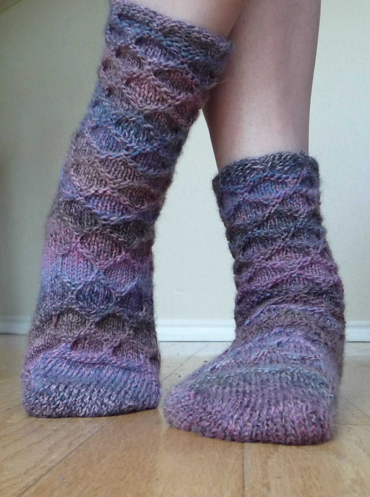 wagon full of stars: Circle Socks