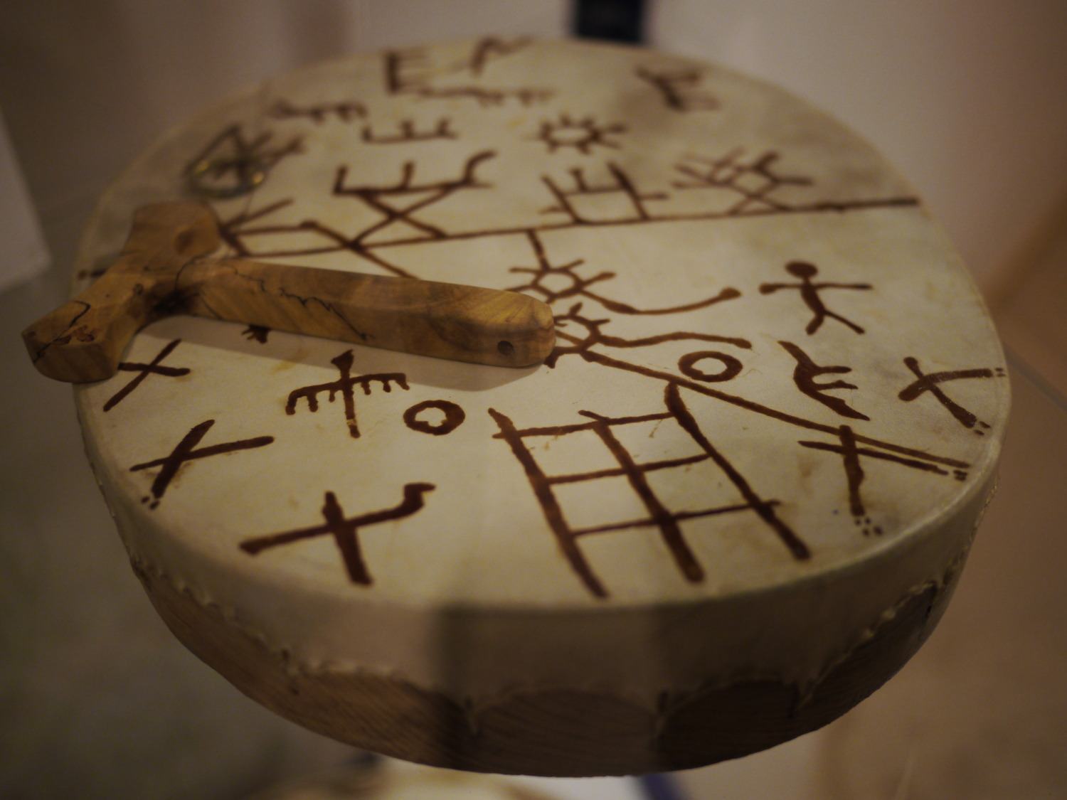 ...Tilbake Til Urkraften...: Inn i runebommens magi...