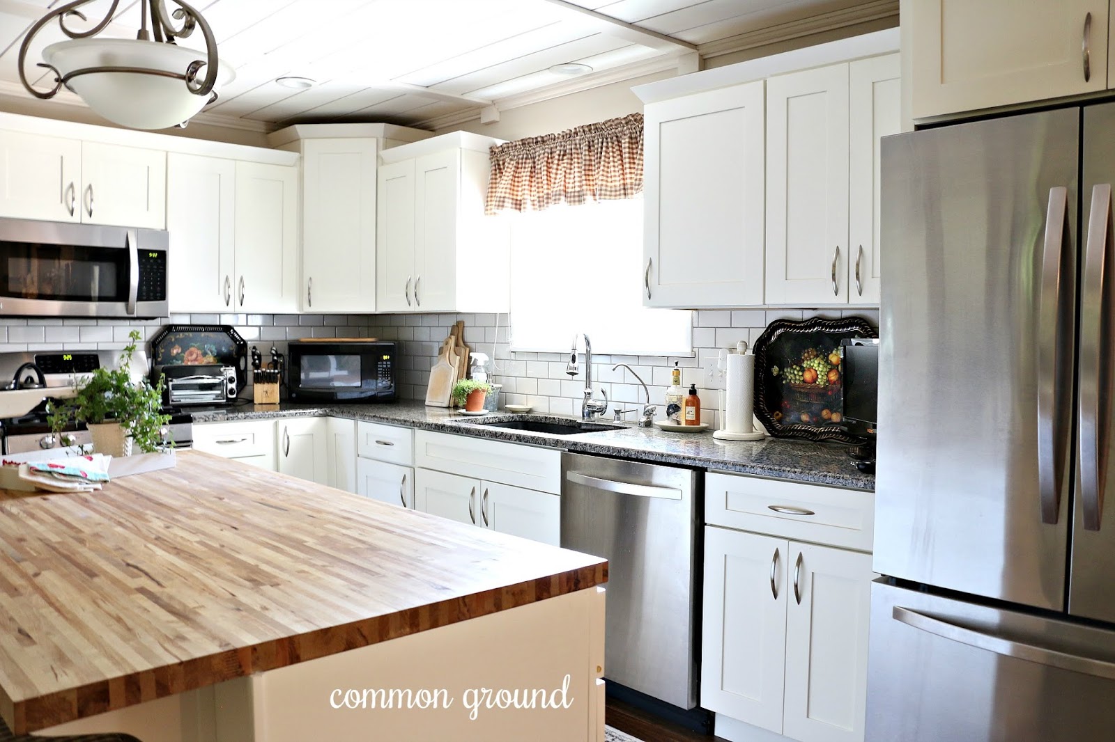 common ground : Welcome to my Cottage / Farmhouse Kitchen!