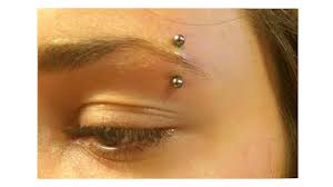 PIERCING DE LA CEJA
