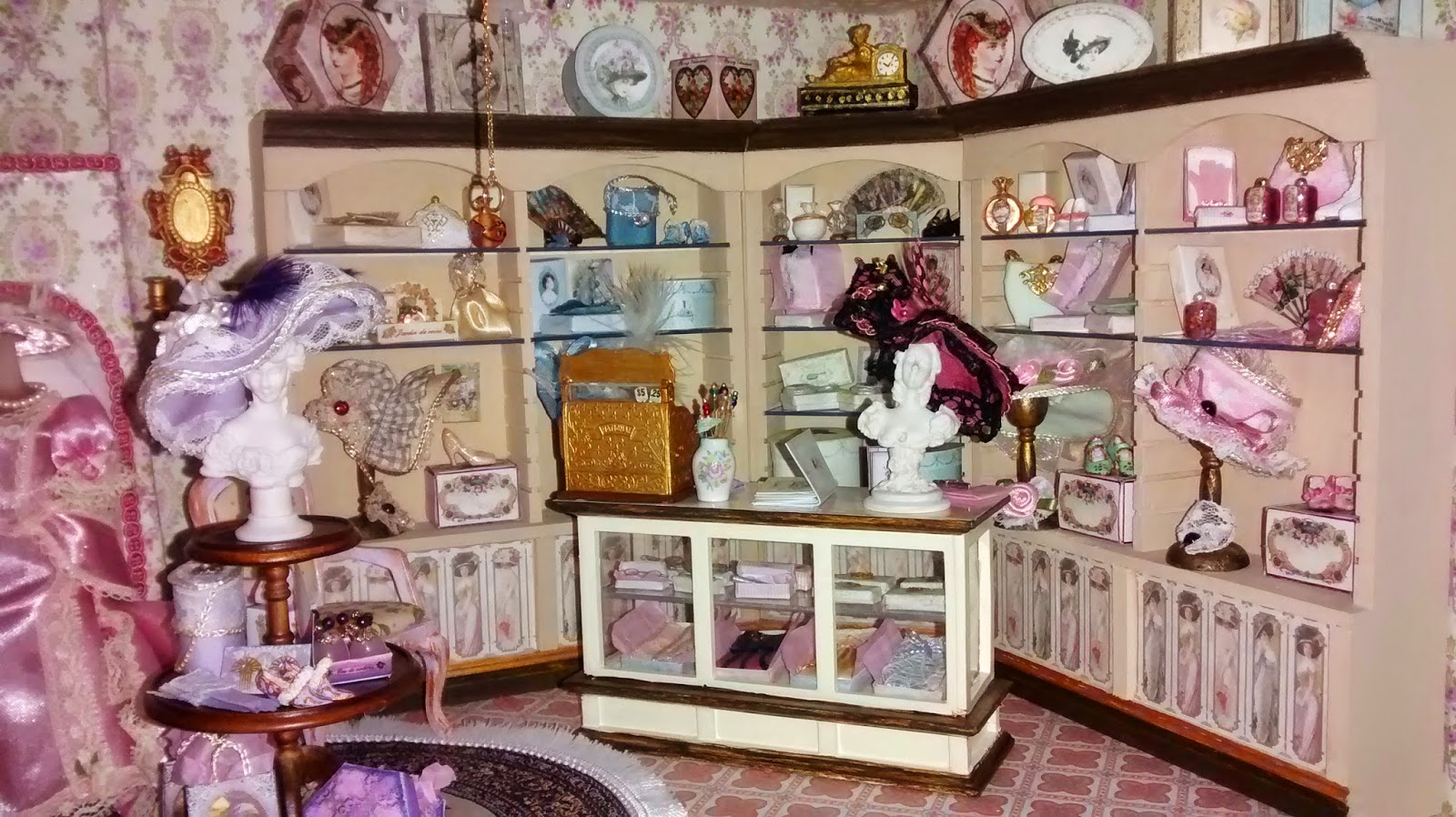 My Miniature World: Miss Leah's Boutique is ready to open for Business