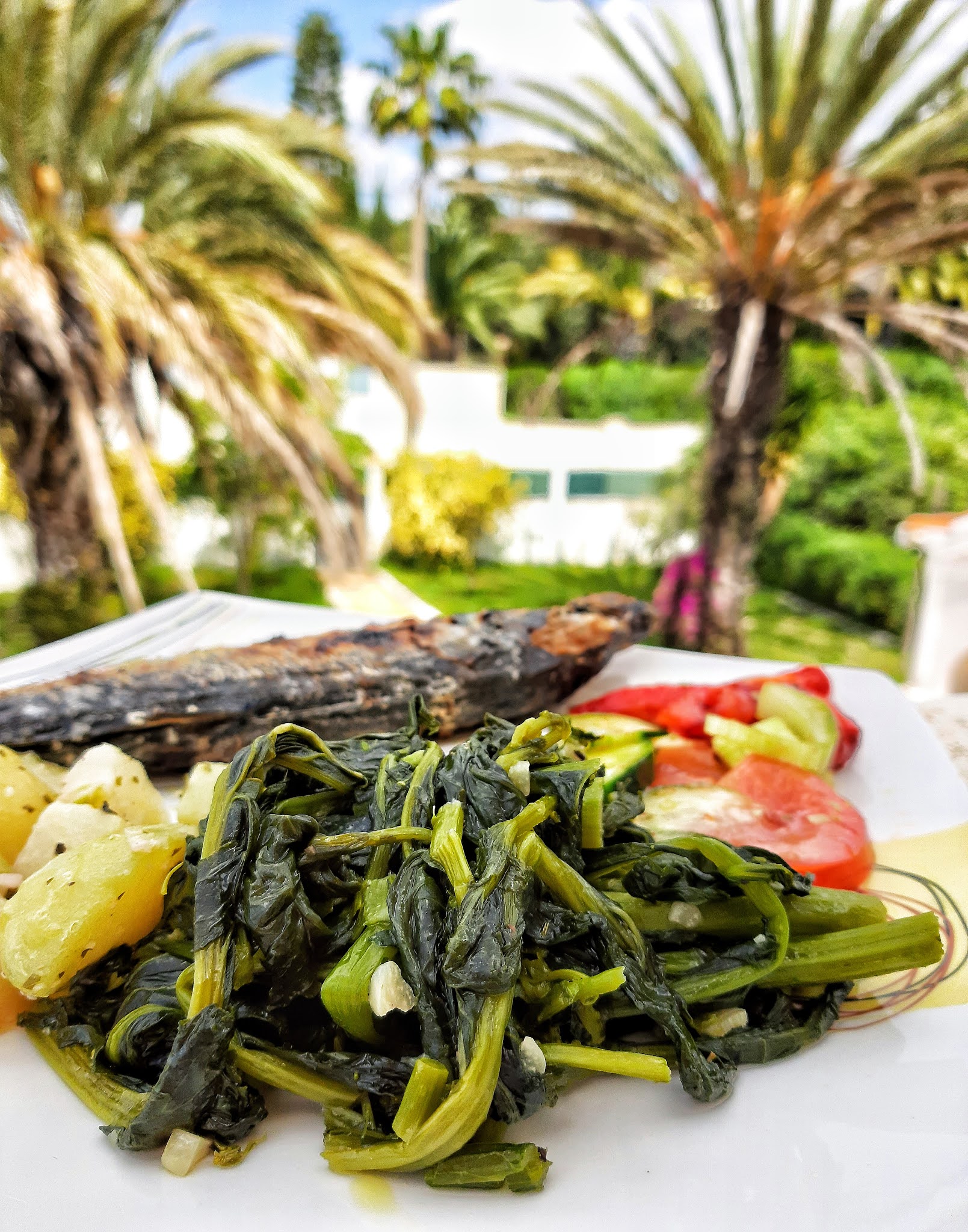 Grelos de Nabo e de Couve Salteados Low Carb