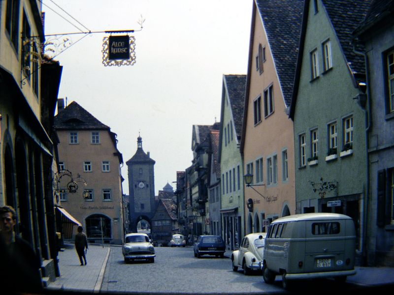 40 Fascinating Color Photos Capture Street Scenes of West Germany in ...