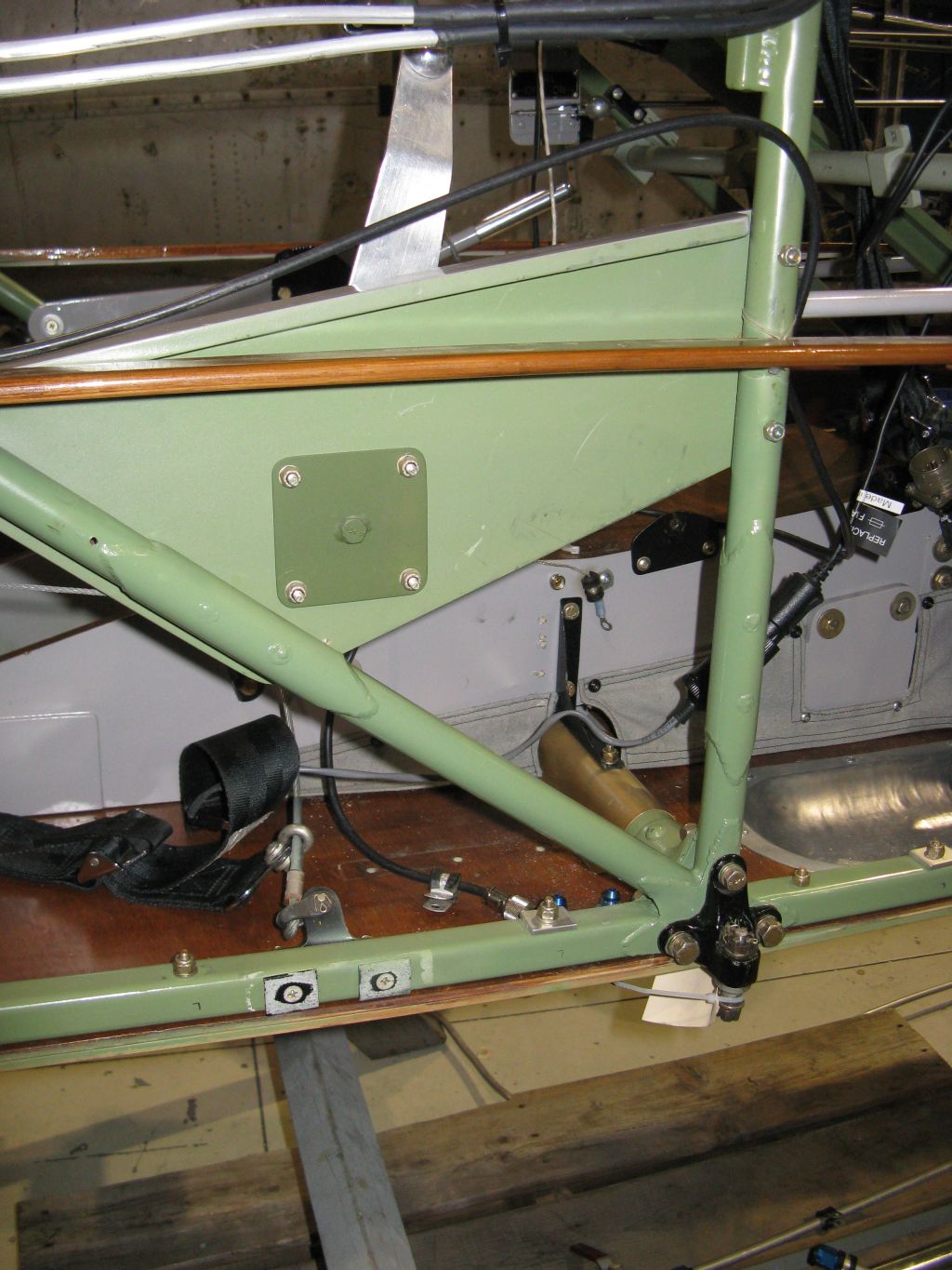 Vintage Wings of Canada: Tiger Moth-maintenance update