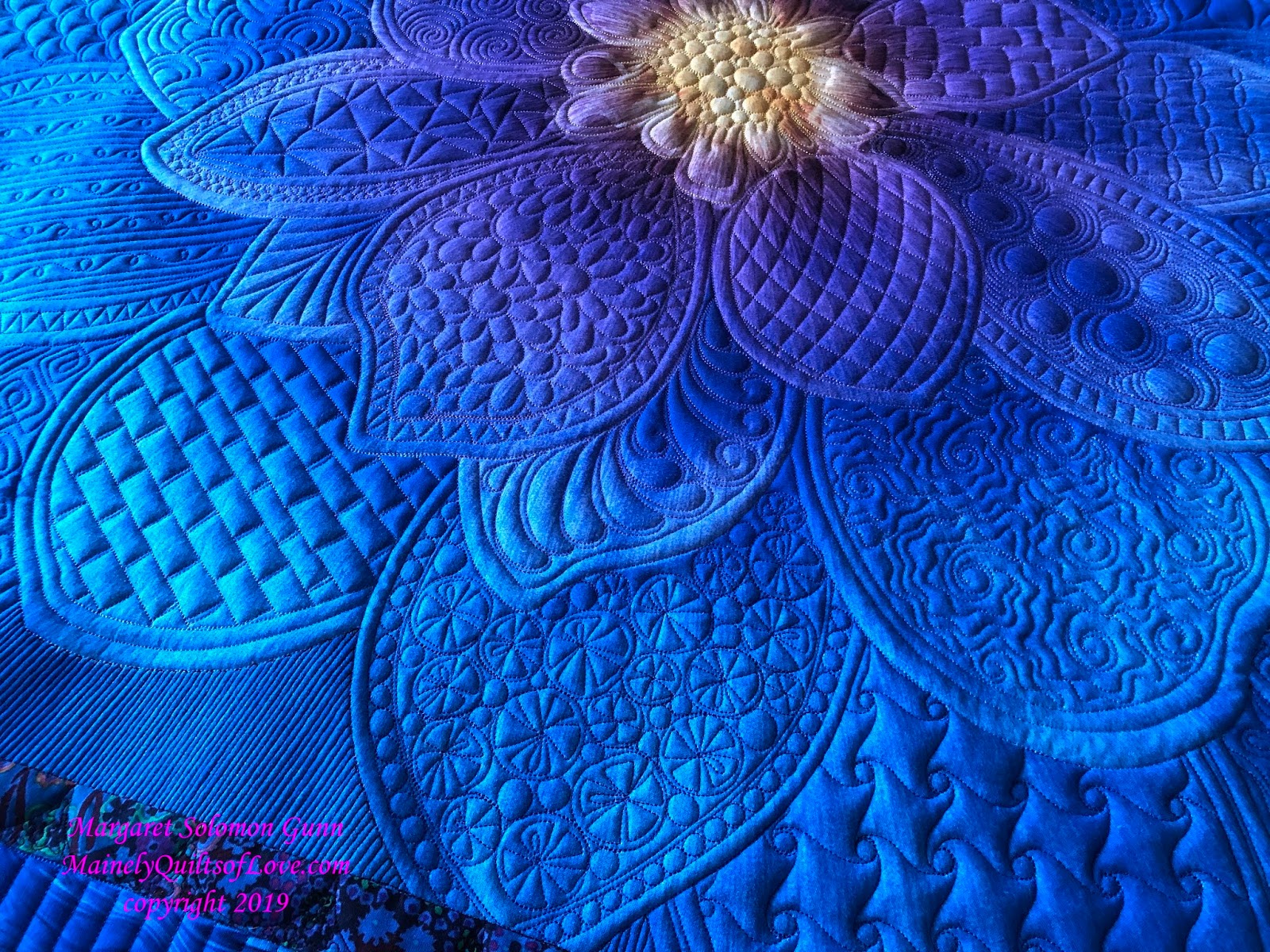 Sewing & Quilt Gallery: Creative Quilting