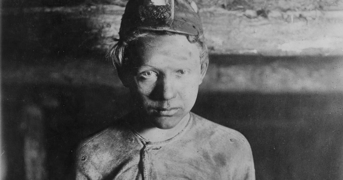 Child Labor in America – 25 Amazing Vintage Photographs That Show Boys ...