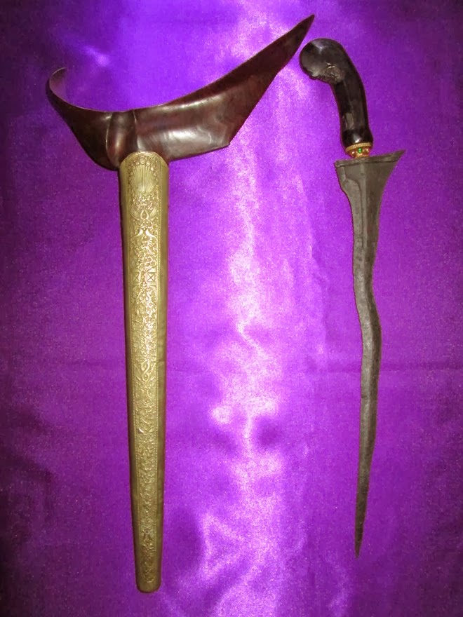 Wesi Aji Indonesia: Keris Luk 3 Jangkung Majapahit