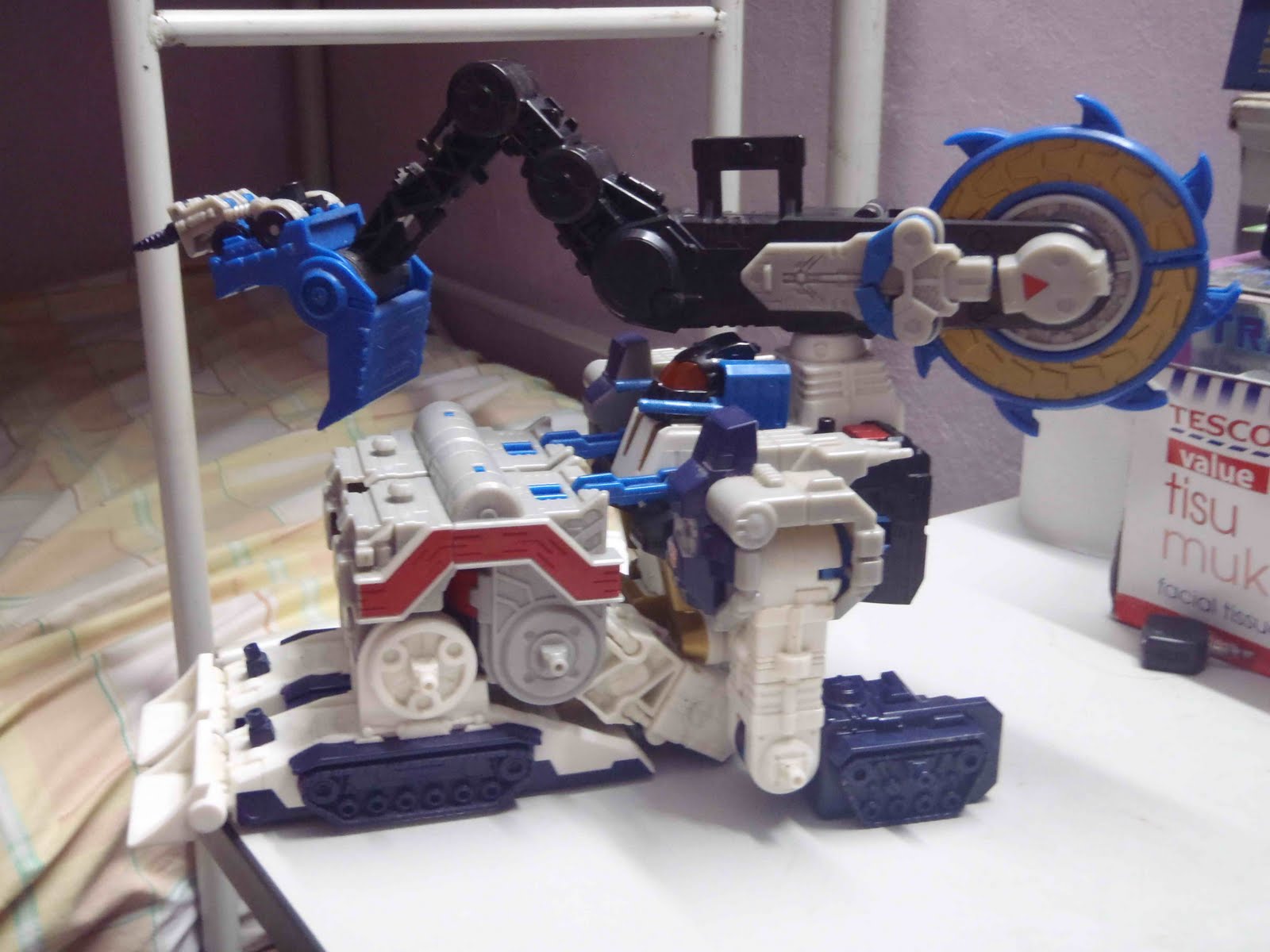 New Planet Cybertron: Transformers Review – Metroplex (Cybertron Leader ...