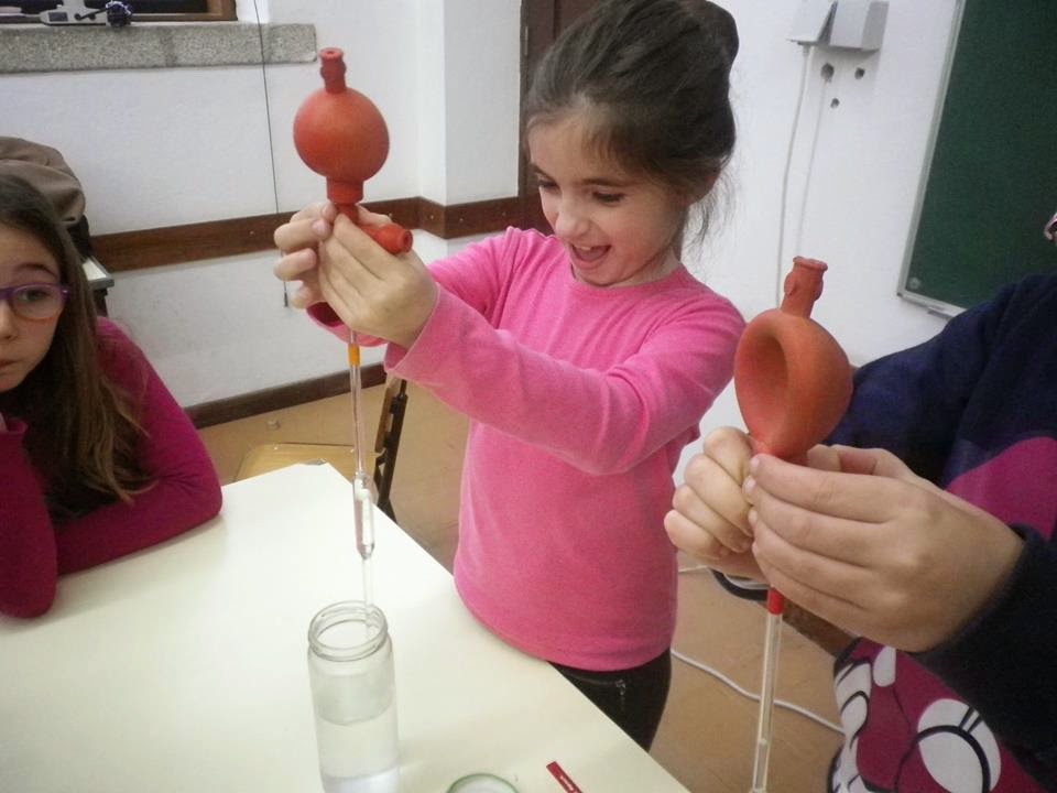 Escola Sementes de Liberdade: A evolução da vida, as pipetas e pompete ...