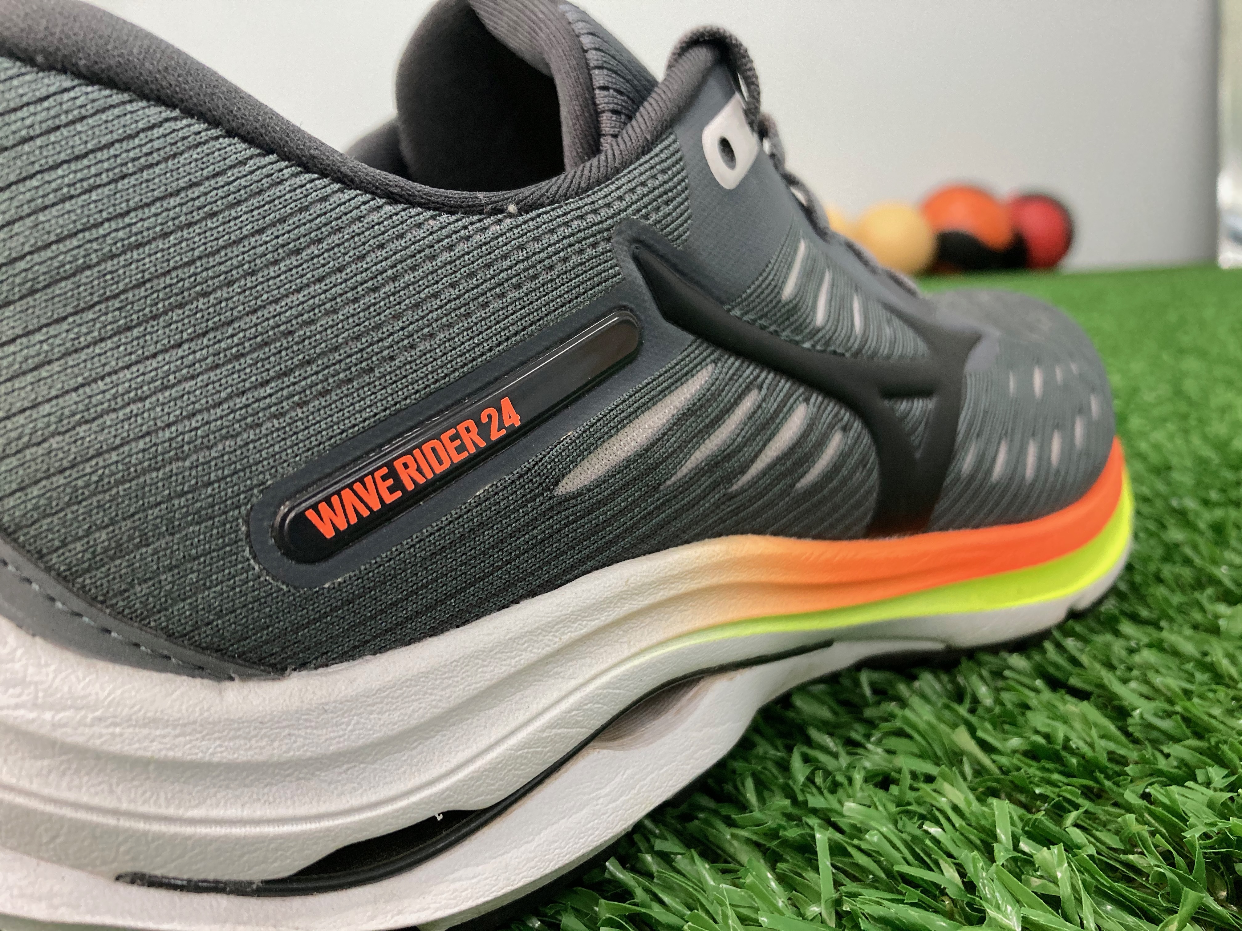 Mizuno Wave Rider 24 Mesh Multiple Tester Review - DOCTORS OF RUNNING