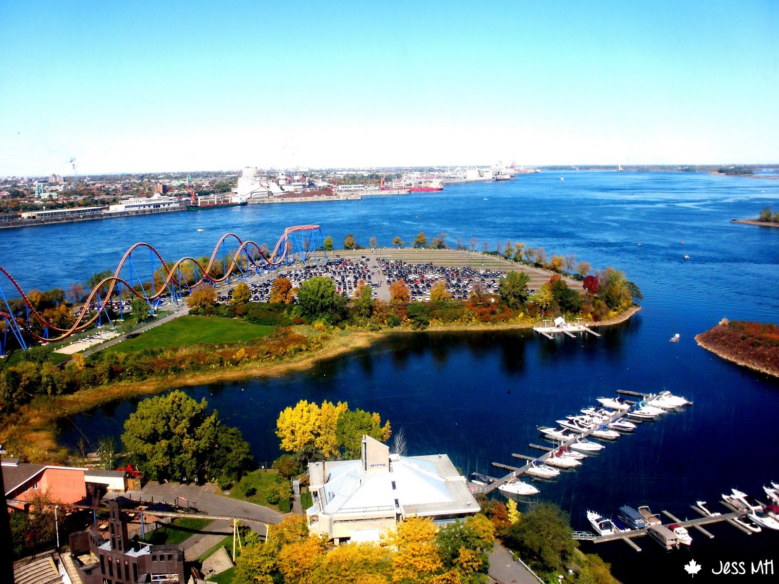 Une vie à saveur d'érable: Des manèges plein de frisson à La Ronde!