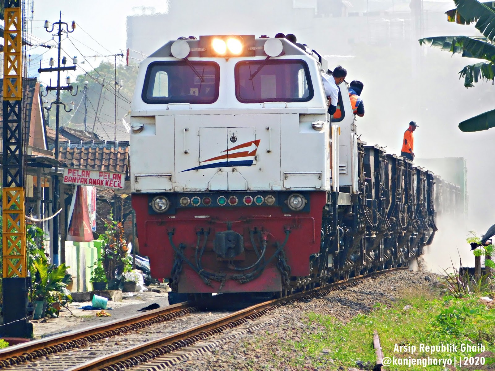 Kereta Api Indonesia: Foto Lengkap Dokumentasi KA Luar Biasa Tebar ...