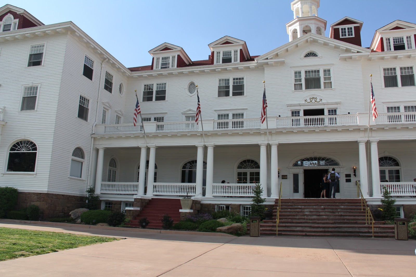 Mimi's Corner!: The Stanley Hotel.......do I hear Redrum-Redrum