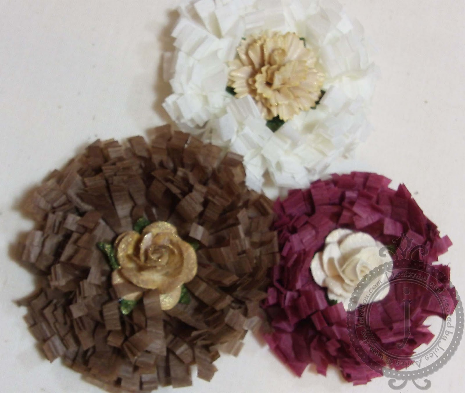 Shaggy raffia flowers! – The Jule Box Studios