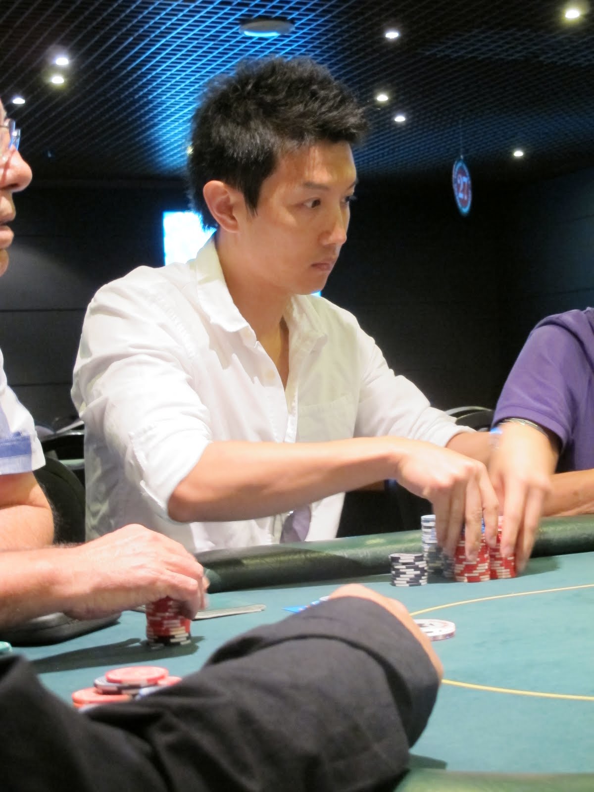ParadisePokerTour.com: Chang quartered