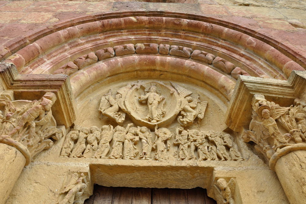 A Glossary of Romanesque Architecture: Archivolte (archivolt)