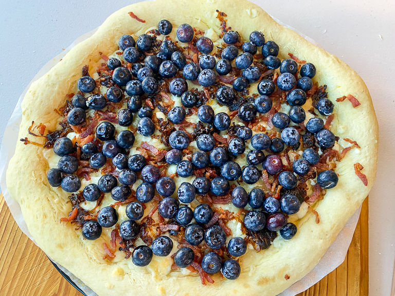 Tales of the Flowers: Pizza at Home - Maine Blueberry Pizza