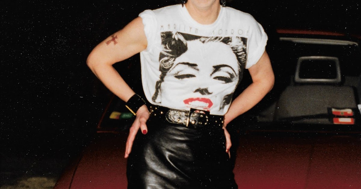 Tgirls on Flickr: Felicity Nicole in leather skirt