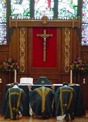 The High Mid Life: Evangelicals, this is why you annoy us.