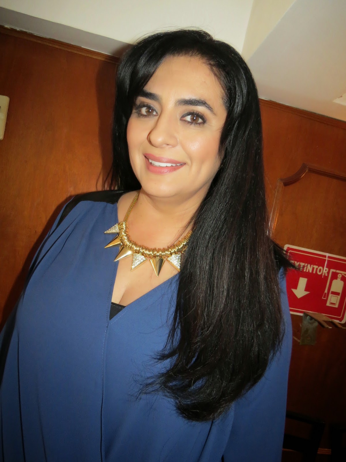 somoselespectador: ANGELES OCHOA EN CASCADA DE LLUVIA