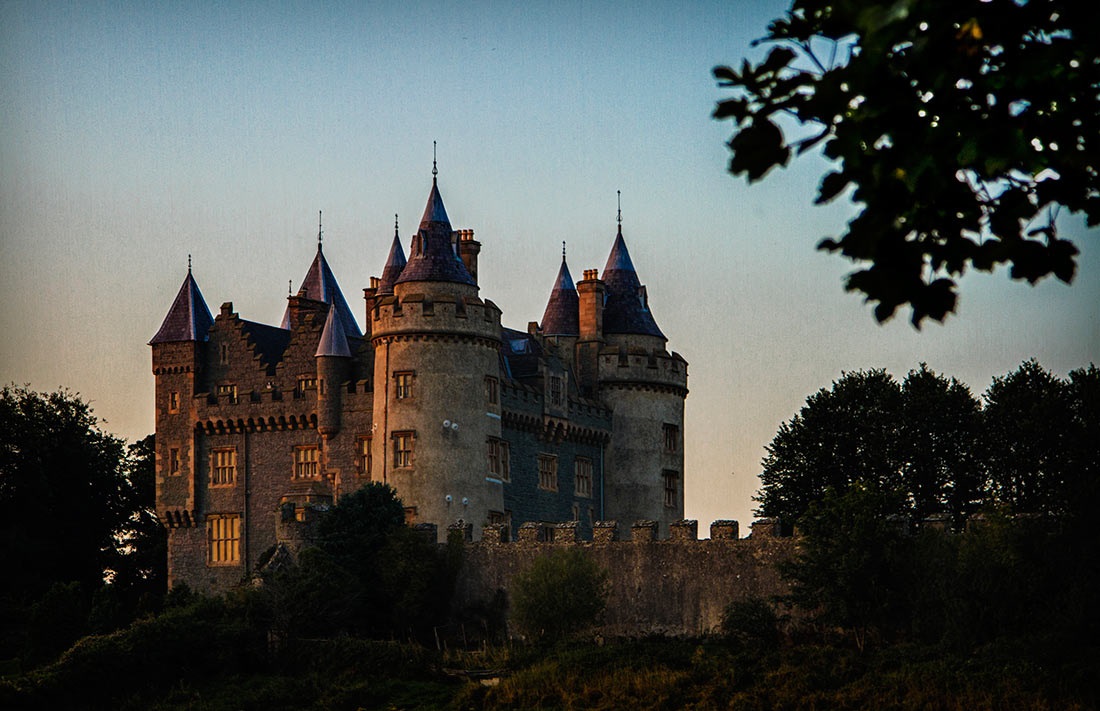 Killyleagh Castle, County Down, Ireland (with Map & Photos)